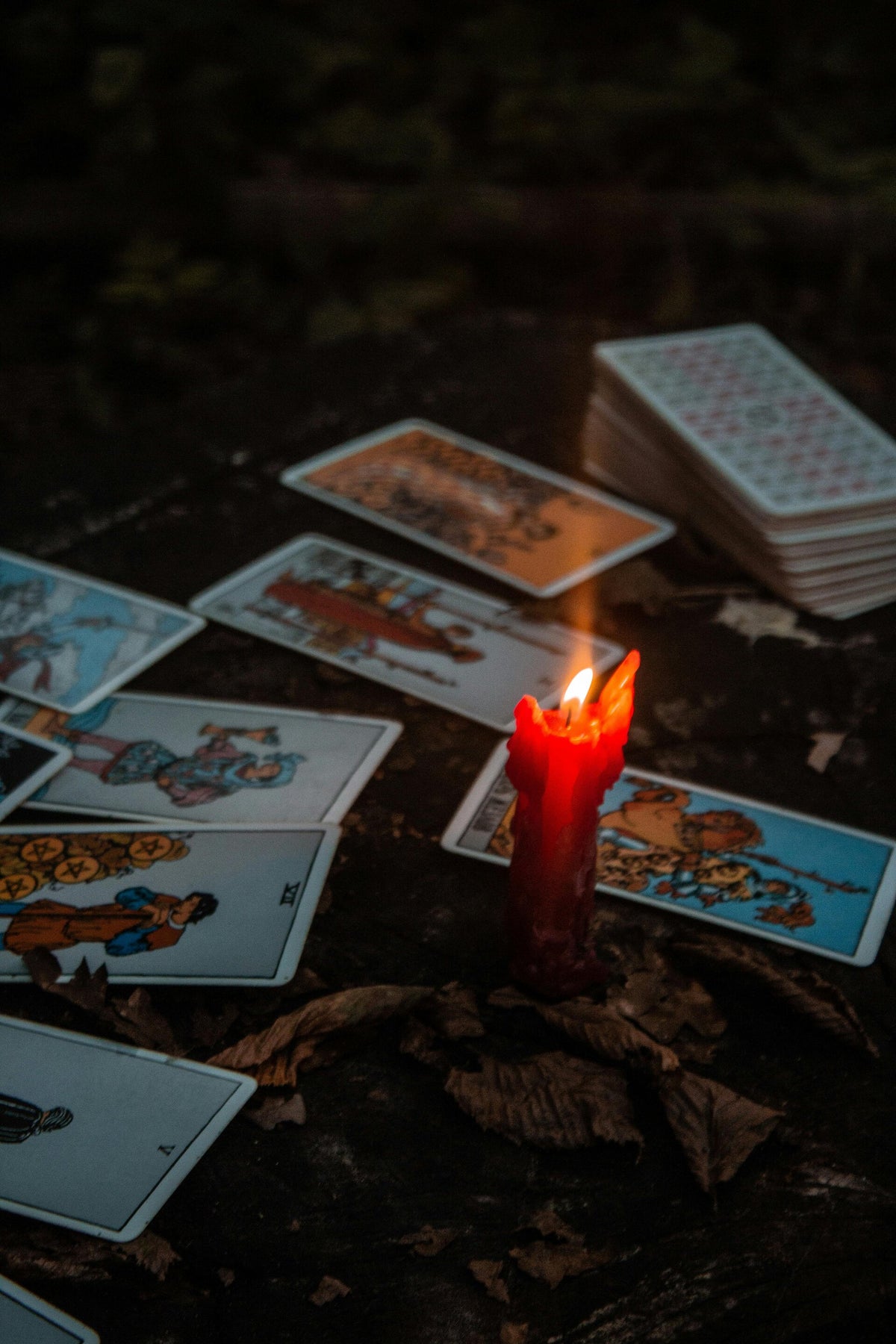 Tarot card readings / Hypnotherapy | Daisymae Holistic Therapies