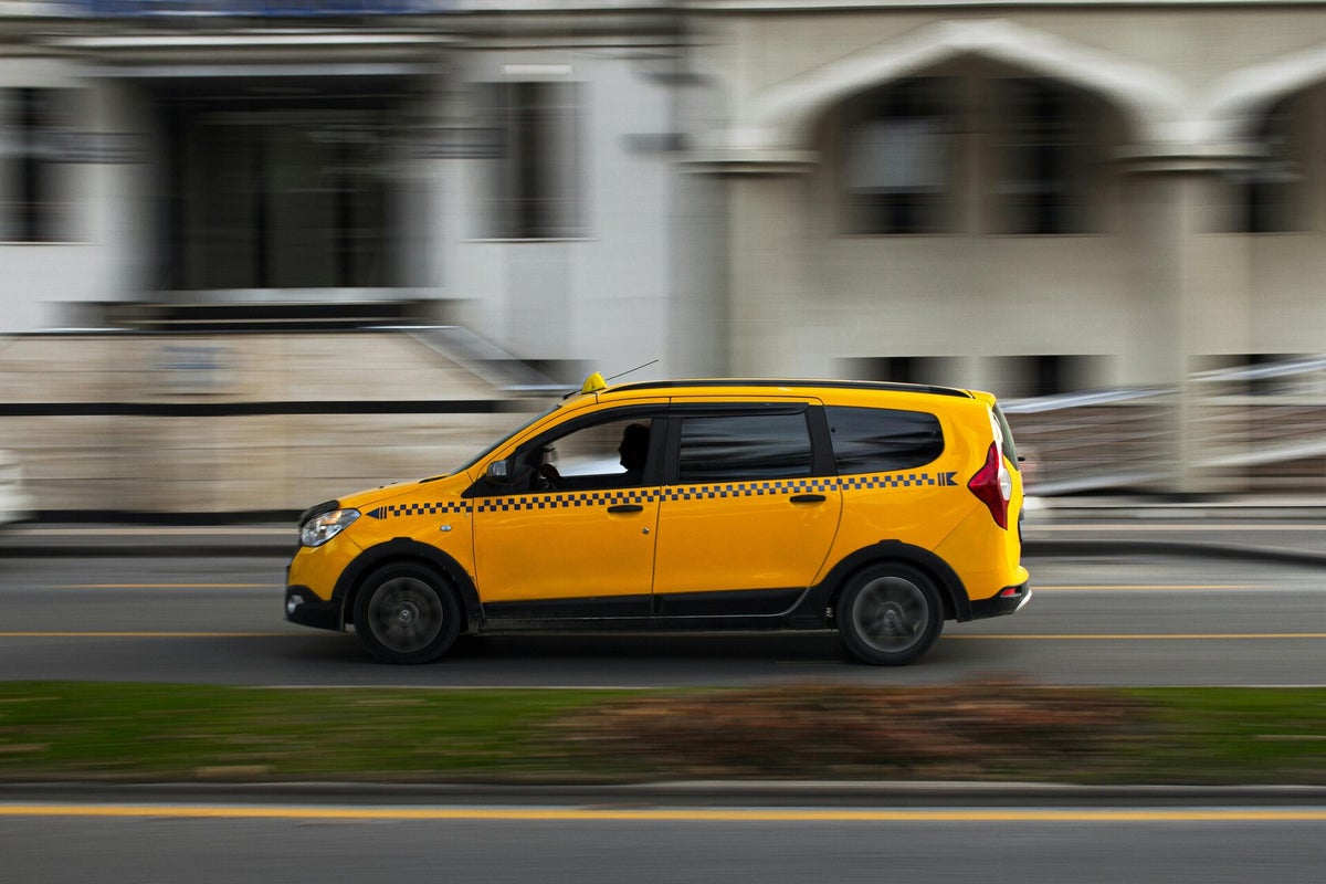 Taxis cornwall