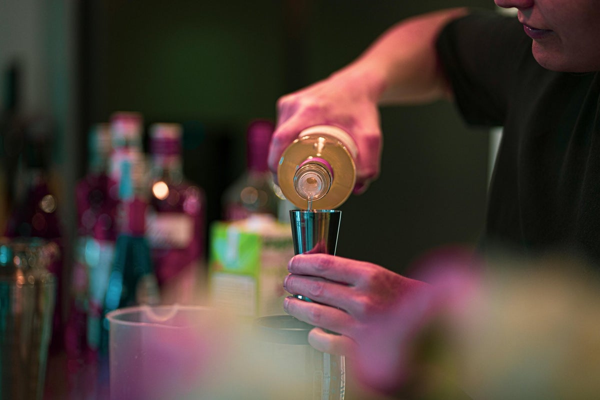 Our Services/Sipsational Mobile Bartending Services