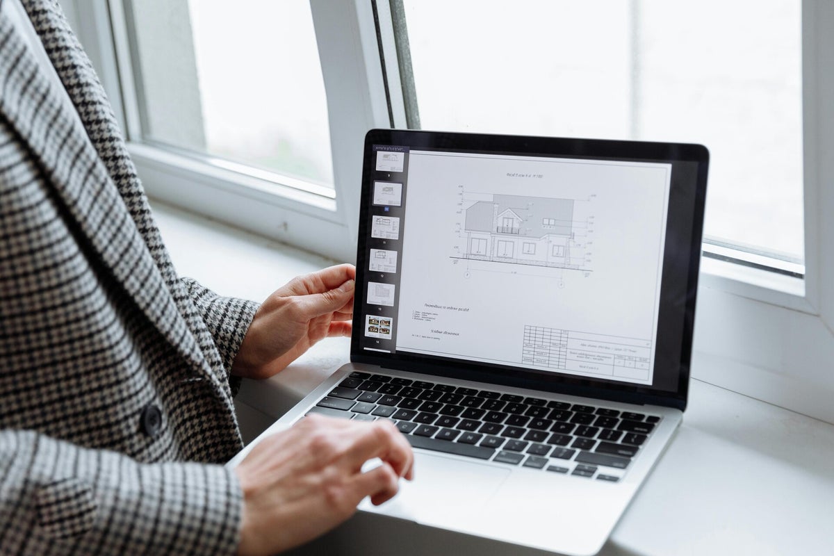 Independent Project Management