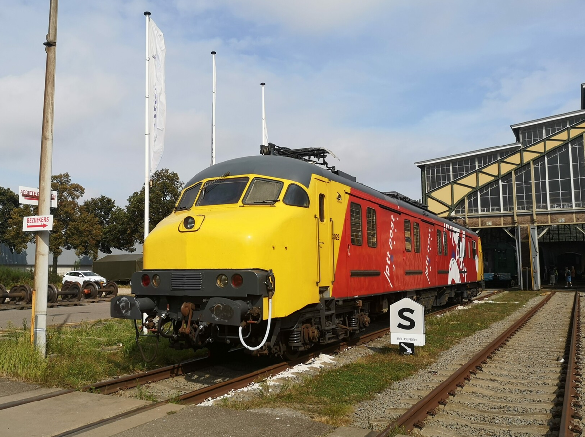 mP (Motorpost) / Posttreinen / Overig spoorwegmaterieel / Nederlands ...