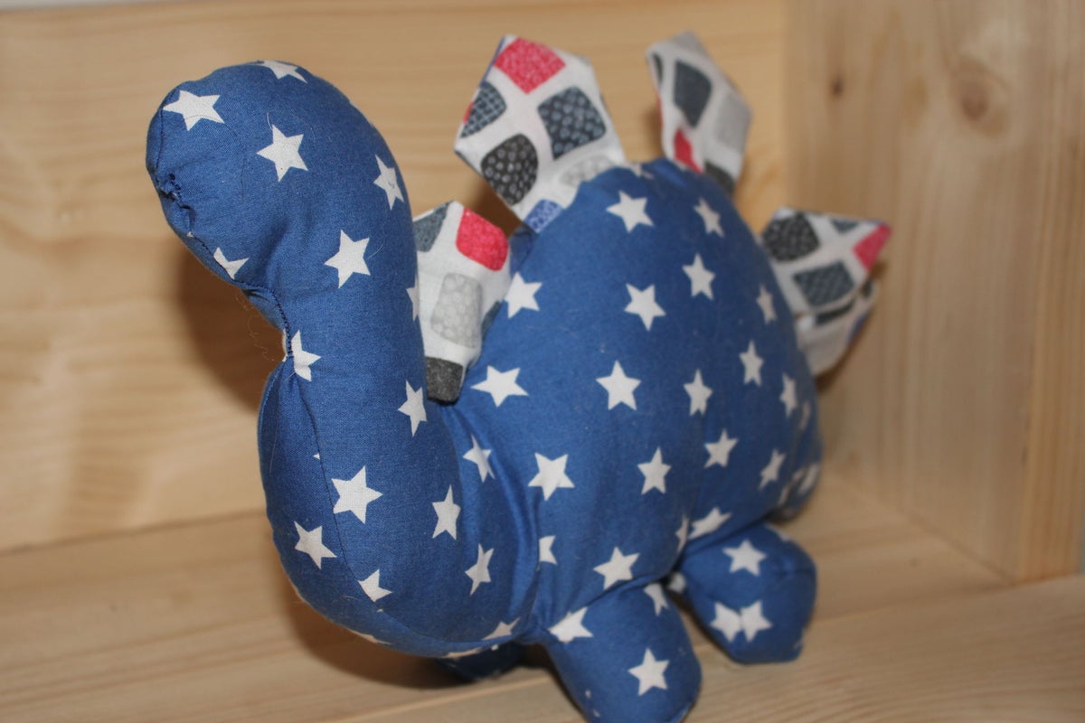 Dinosaurus knuffel / Knuffels maken | Bycristianne