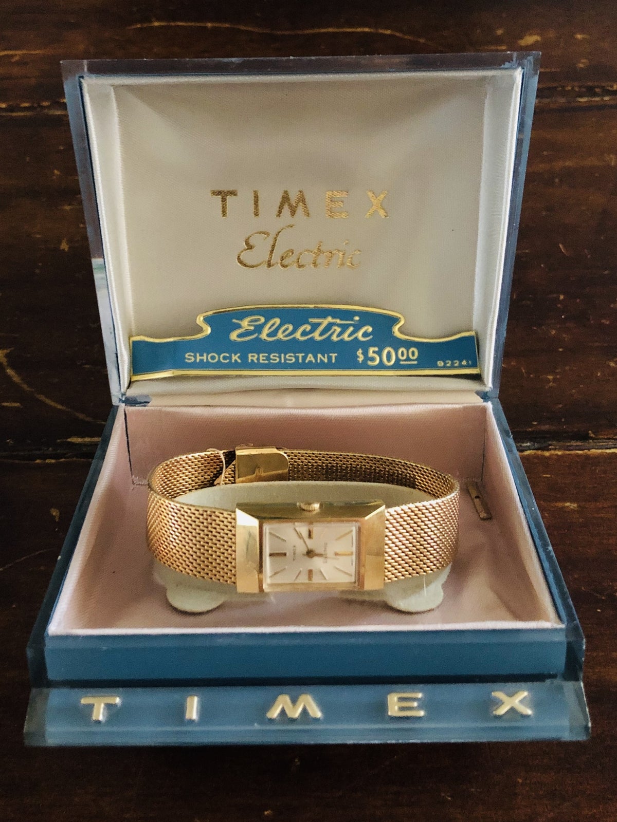 Timex Displays Box & Papers | ARTEEPEE