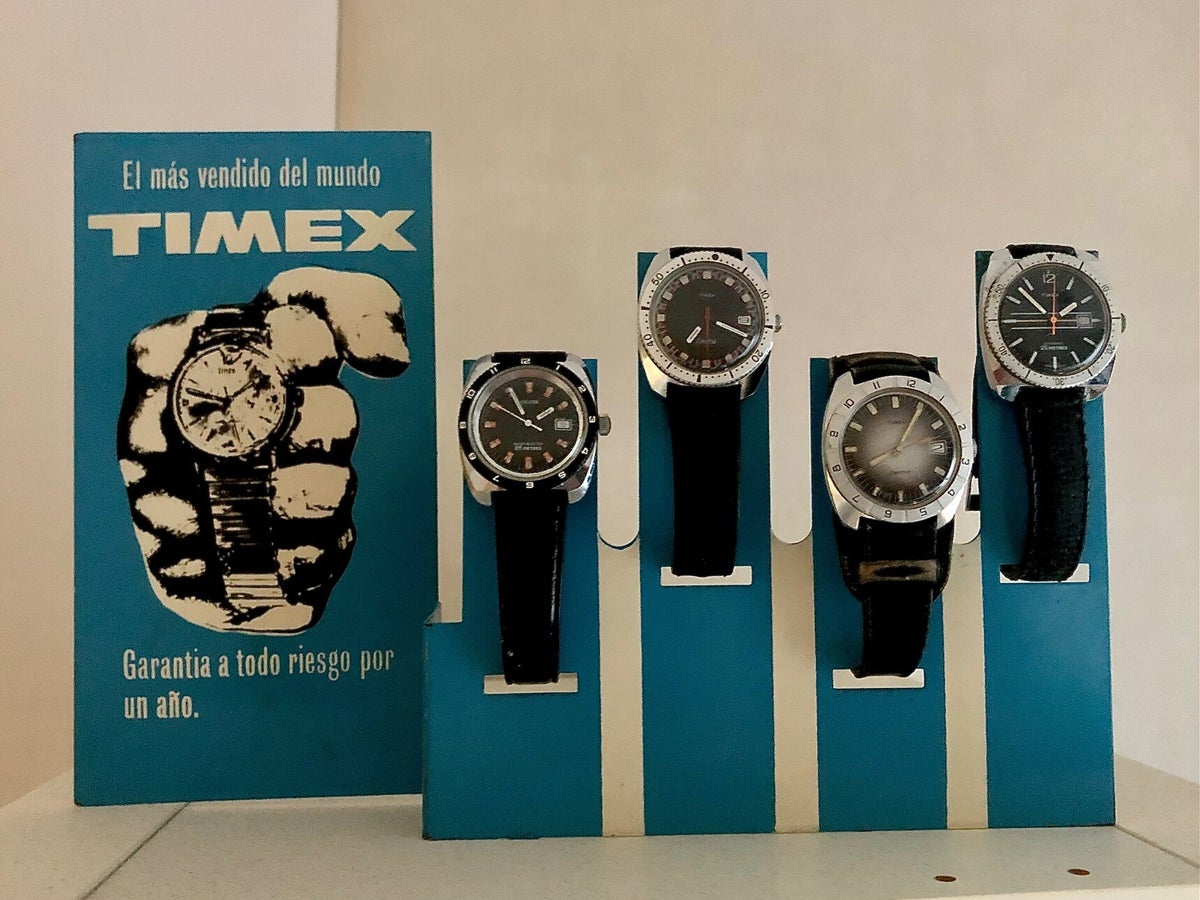 Timex Displays Box & Papers | ARTEEPEE