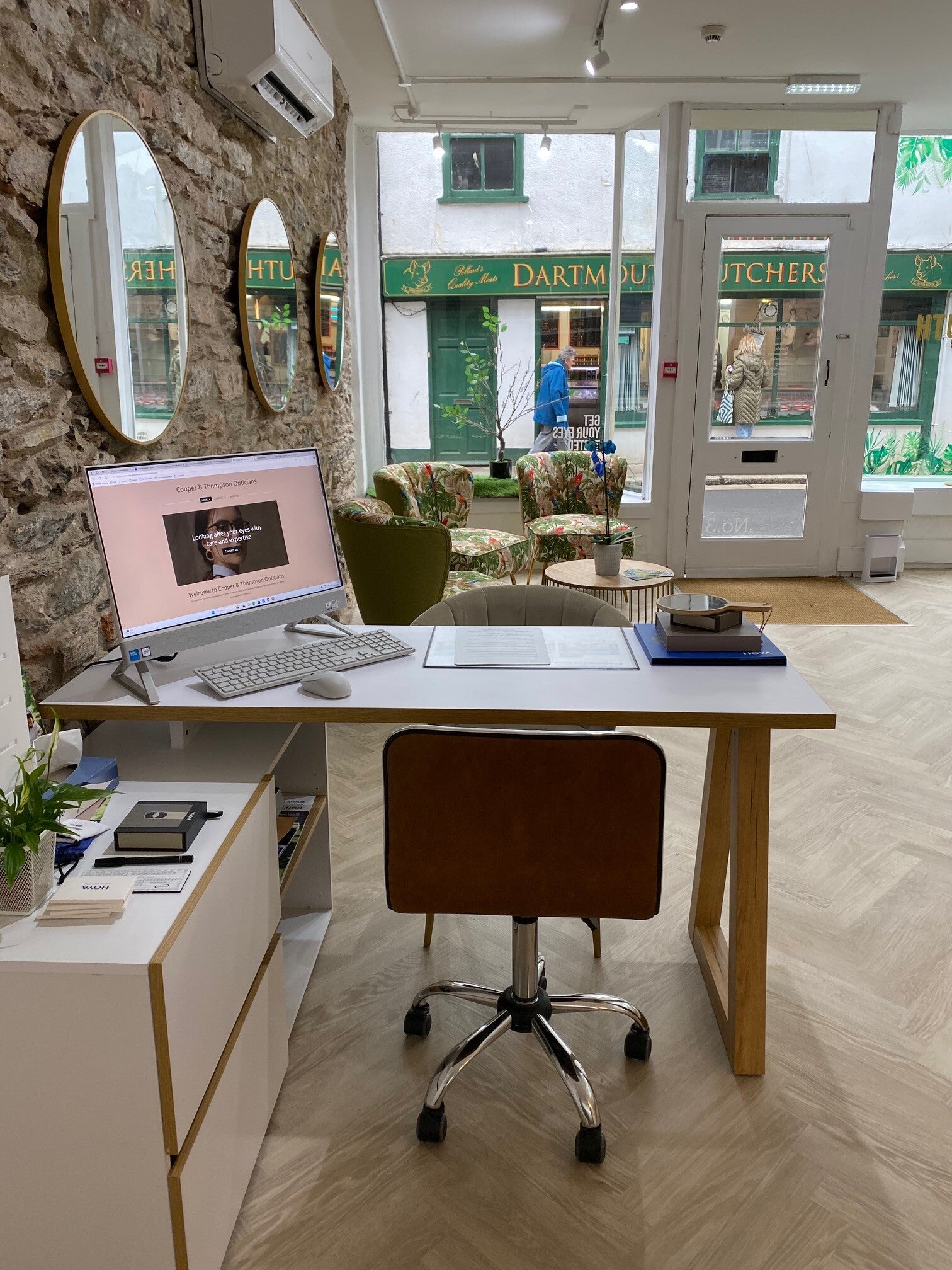 About Us | Cooper and Thompson Opticians