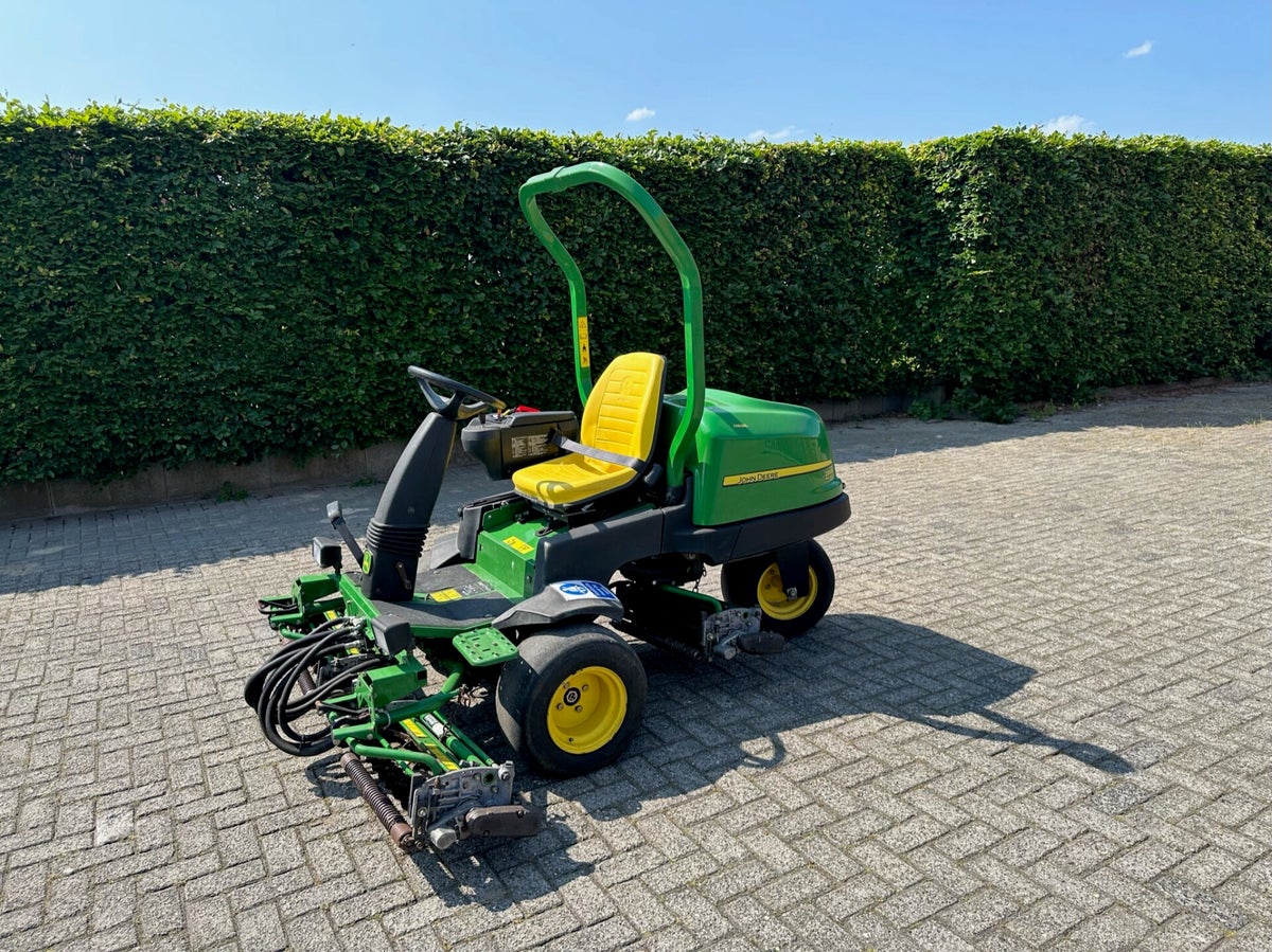 John Deere 2500B Precisioncut | Damhuis tractoren