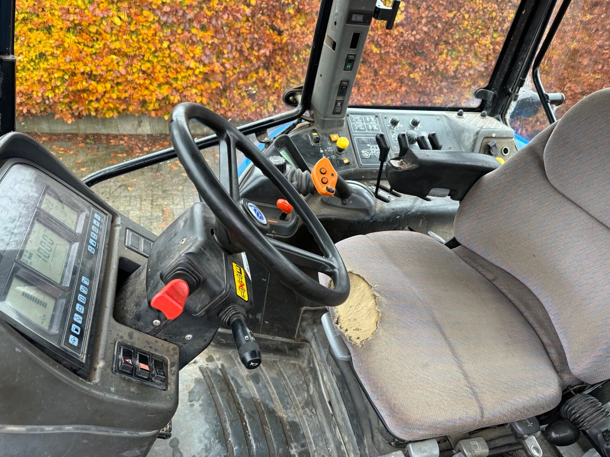 New Holland TM155 PC. Fronthef/Pto | Damhuis tractoren