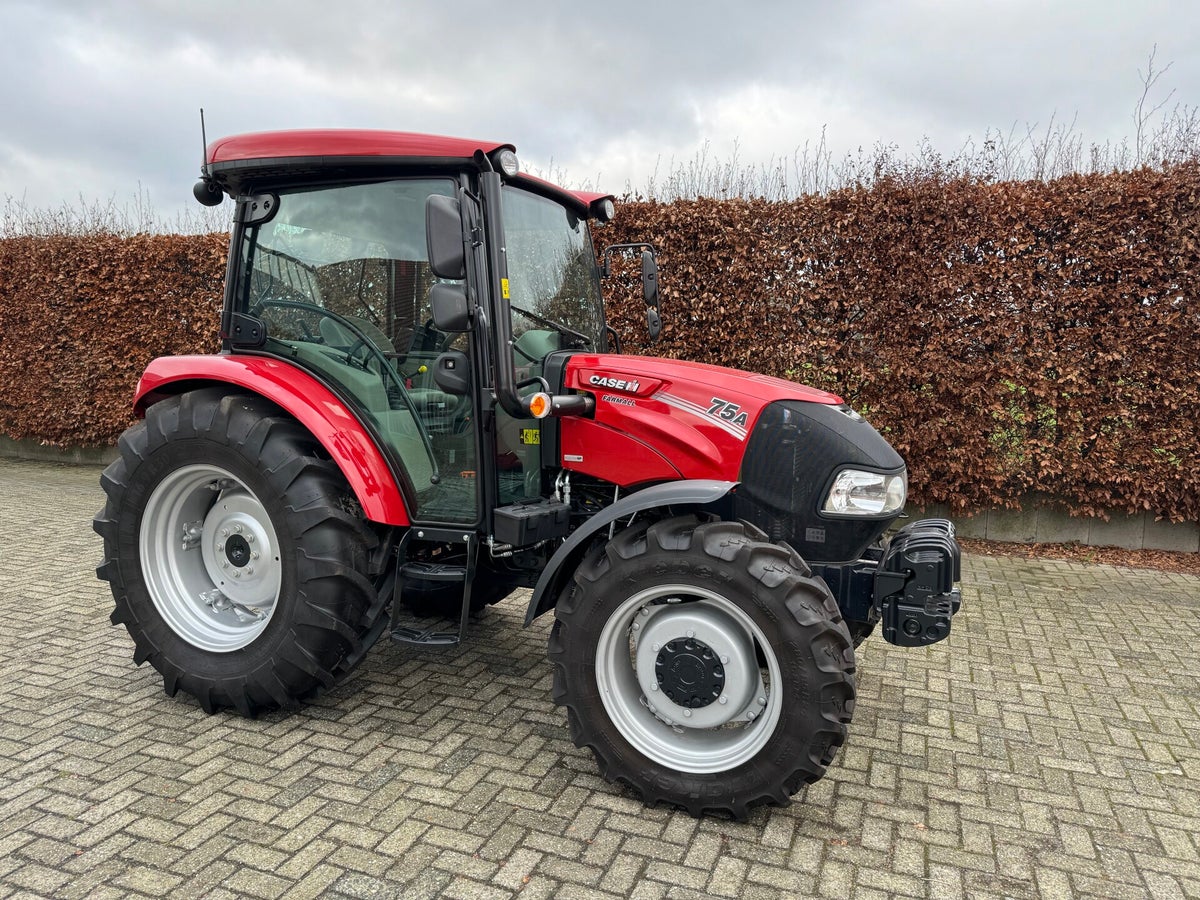Case Farmall 75A | Damhuis tractoren