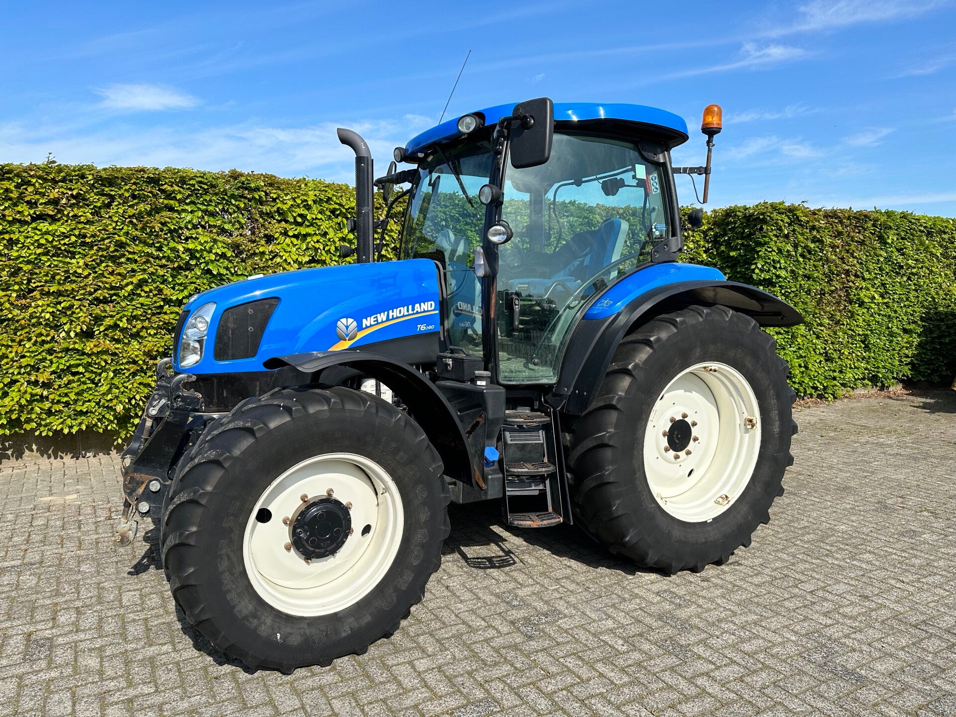 New Holland T6.140 EC | Damhuis tractoren