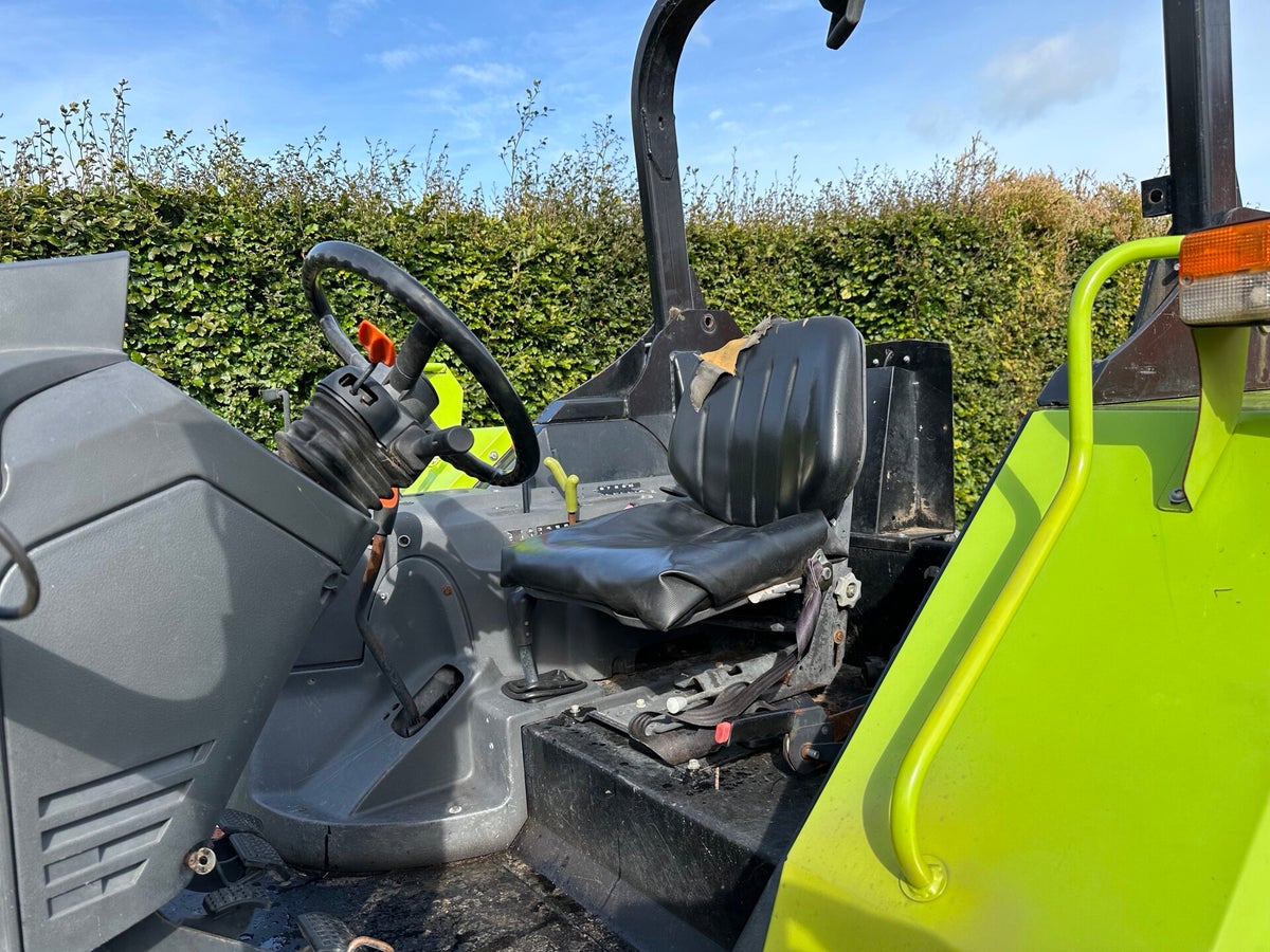 Claas Axos 340 | Damhuis tractoren
