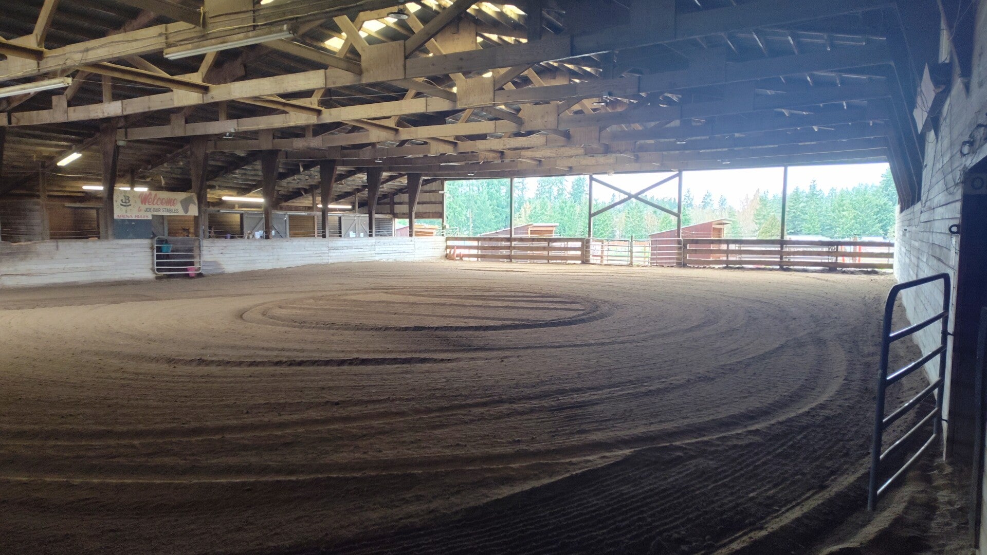 Our Facilities | Joe-Bar Stables