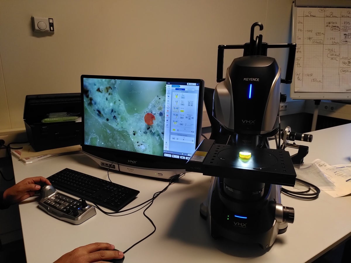 New Digital Microscope | Erik Schlangen