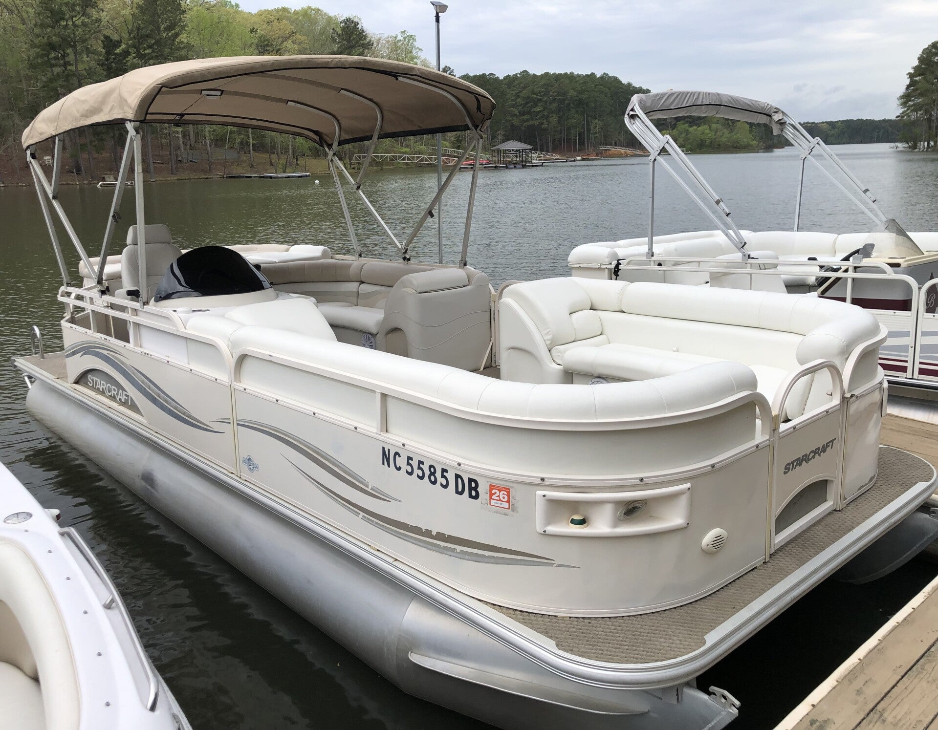 Pontoon Boat Rentals | Kerr Lake Adventures