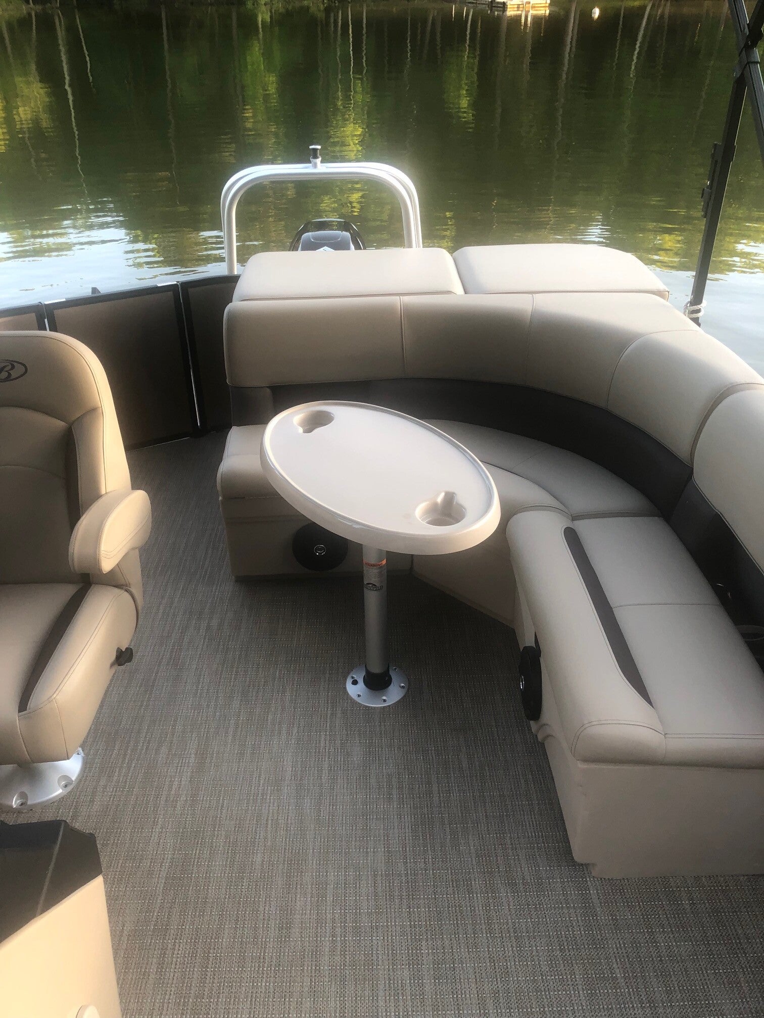 Pontoon Boat Rentals | Kerr Lake Adventures