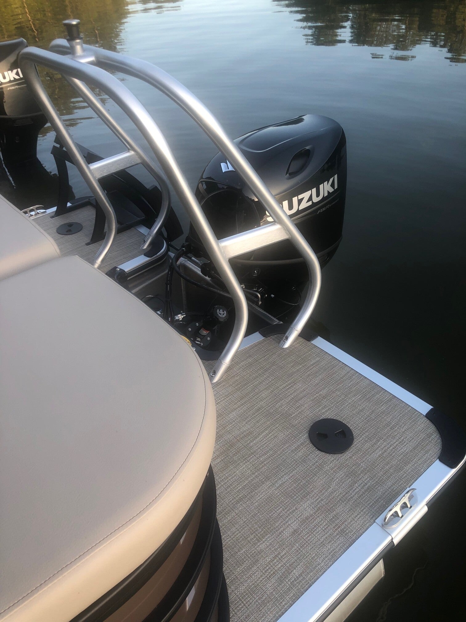 Pontoon Boat Rentals | Kerr Lake Adventures