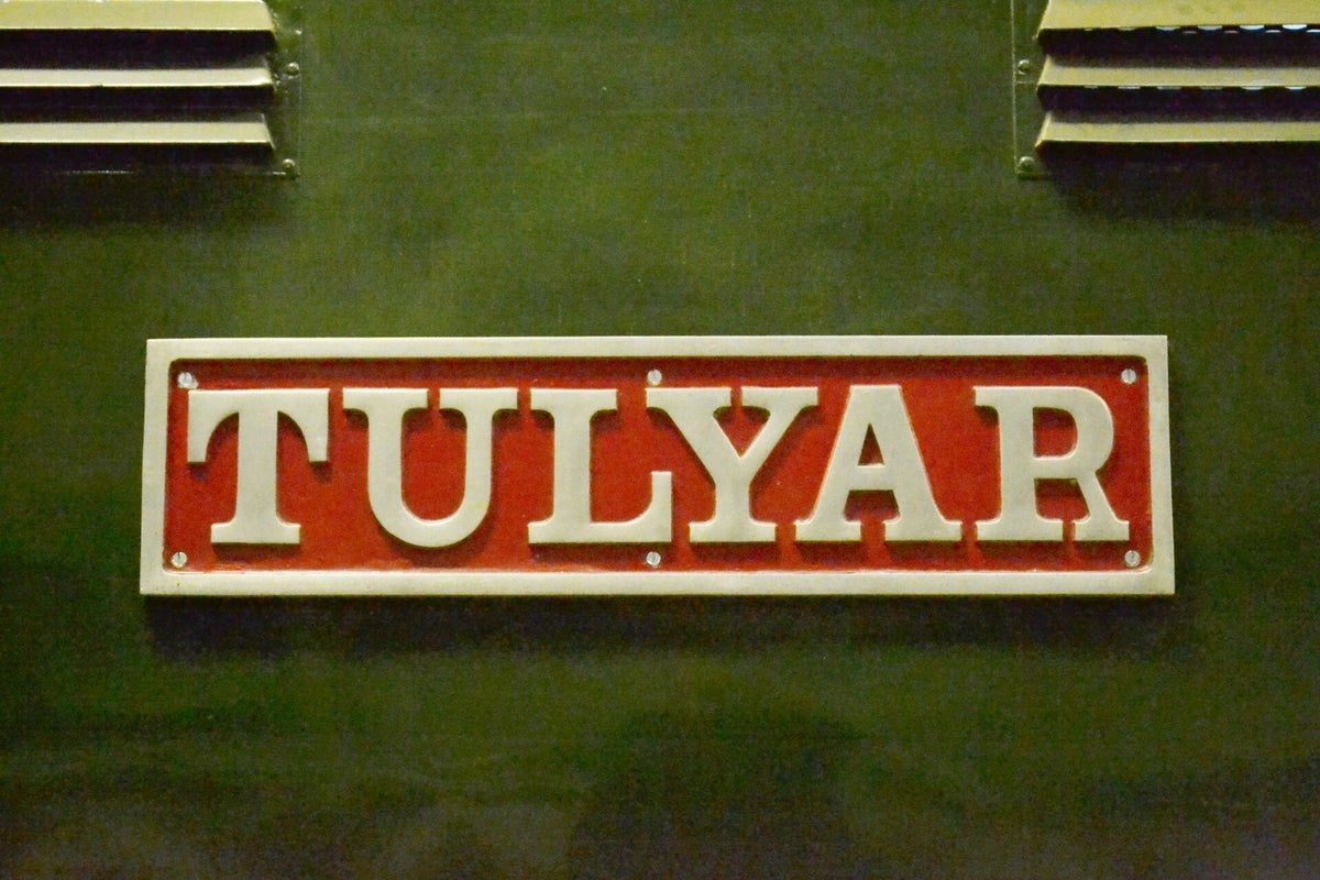 LOCOMOTIVE NAMEPLATES | RailwayTrainPhotographs
