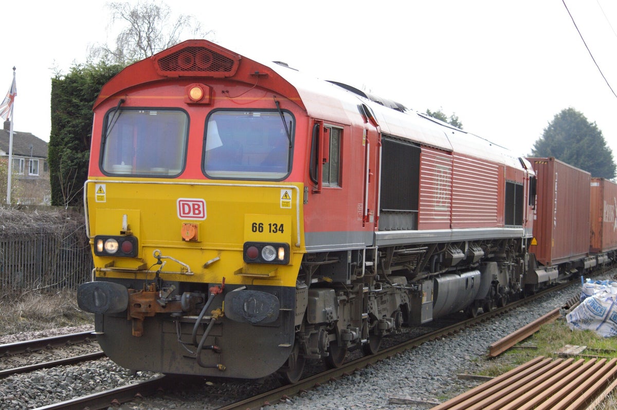 15/3/2022 : Class 66 | RailwayTrainPhotographs