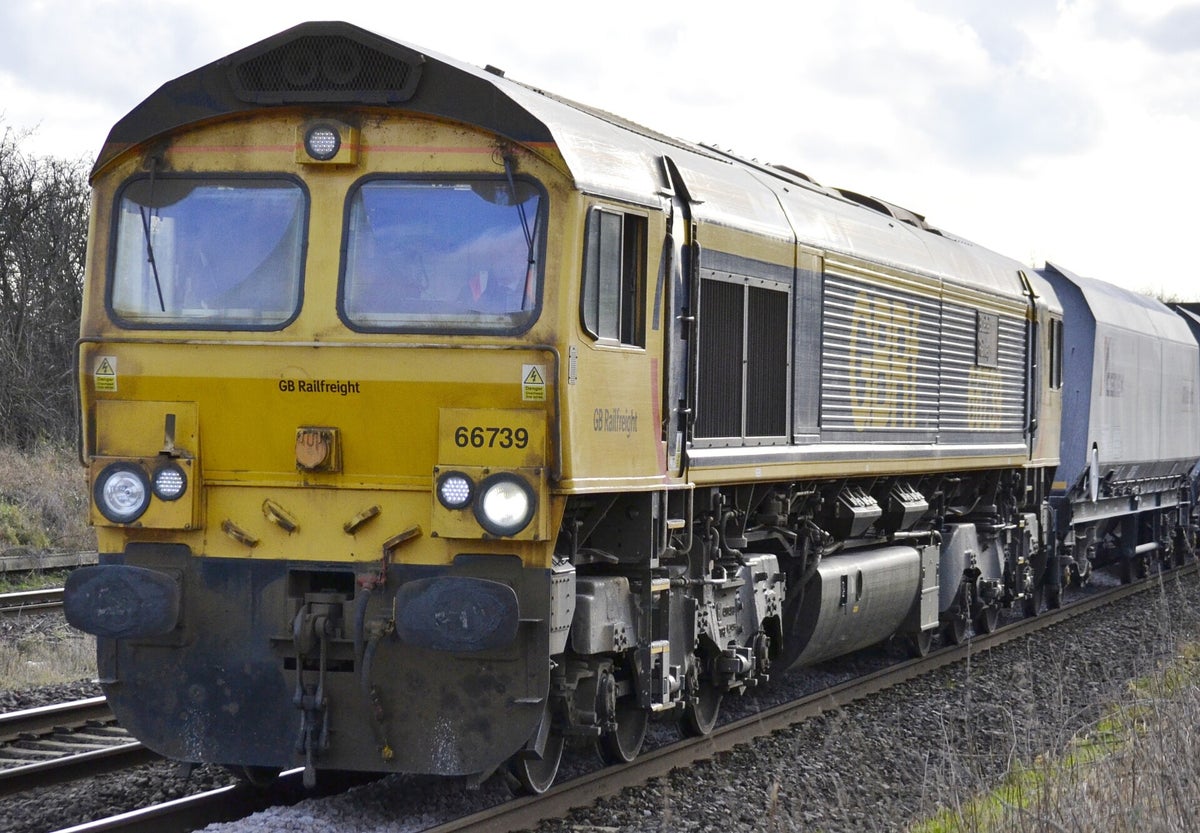 10/1/2020 : Class 66 | RailwayTrainPhotographs
