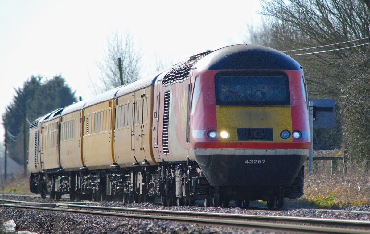 27/2/2022 : Colas Class 43 Test Train | RailwayTrainPhotographs