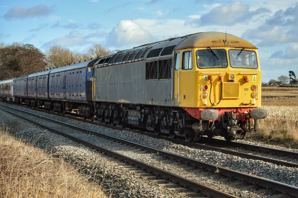 10/2/2022 : Class 56 & 47, Unit Drag | RailwayTrainPhotographs