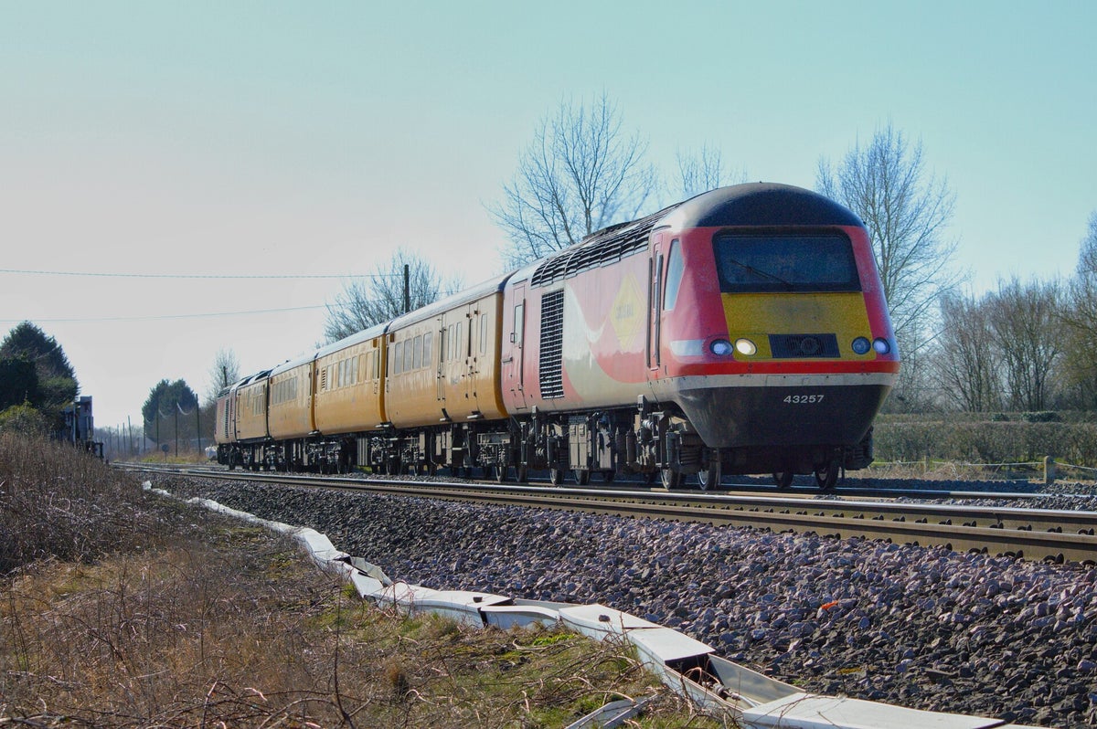 27/2/2022 : Colas Class 43 Test Train | RailwayTrainPhotographs