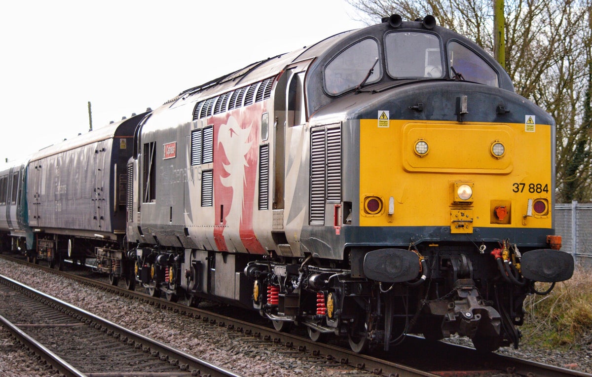 10/2/2022 : ROG Class 37 Pair | RailwayTrainPhotographs