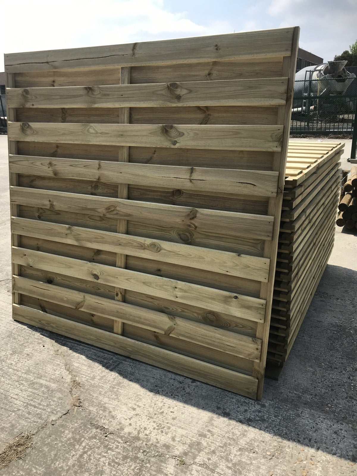 Tuinscherm horizontaal recht met t-lat 186 x 180 | KV-omheiningen