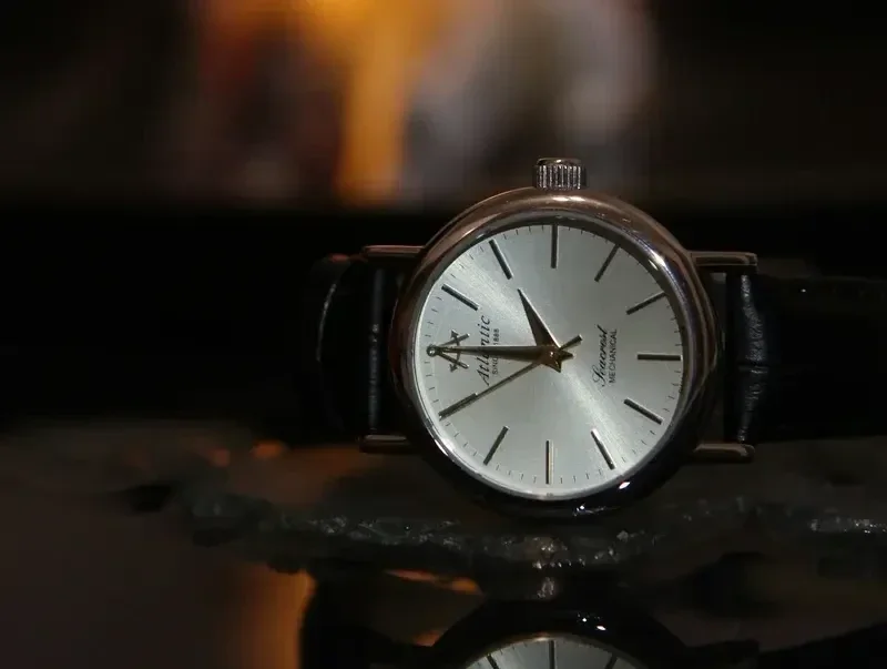 Tipos de Relojes: Guía Completa de Modelos y Mecanismos