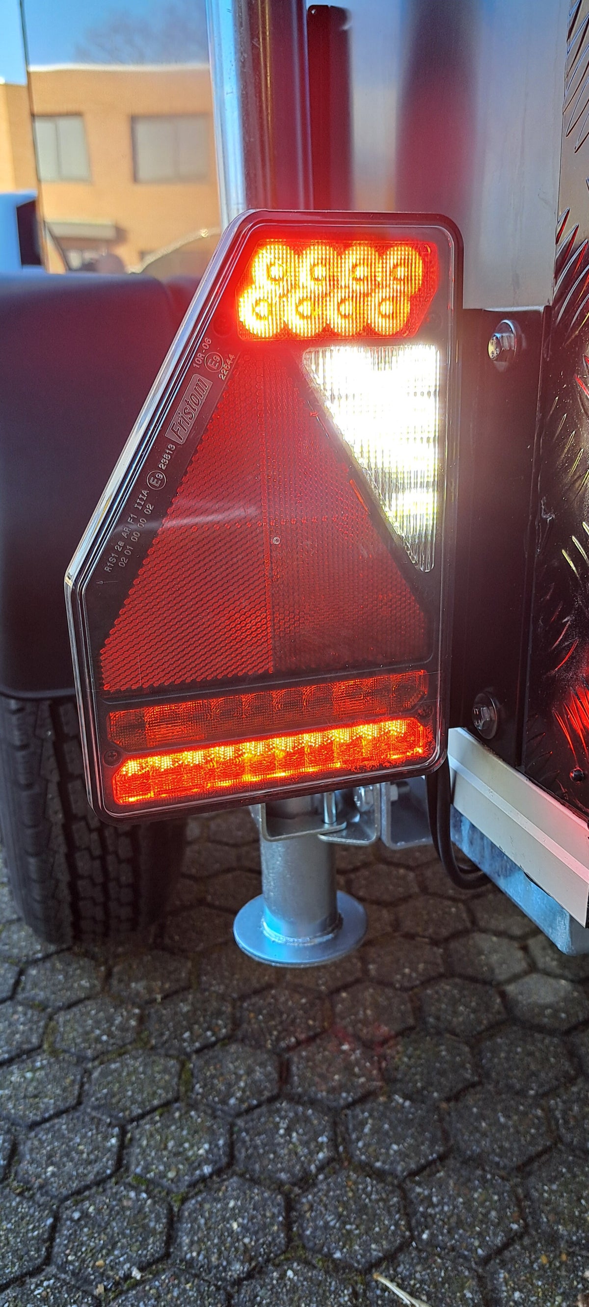 Model BACK 2 BASIC / Tracking Trailers | Tracking Trailer