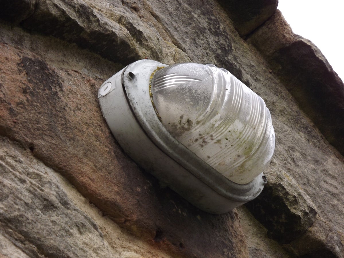 Coughtrie SY10 Lantern Installations