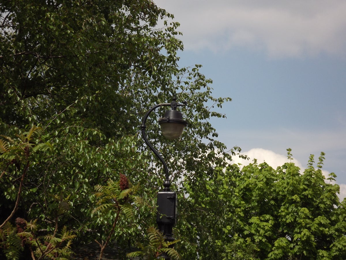 GEC Z5560 Lantern Installations