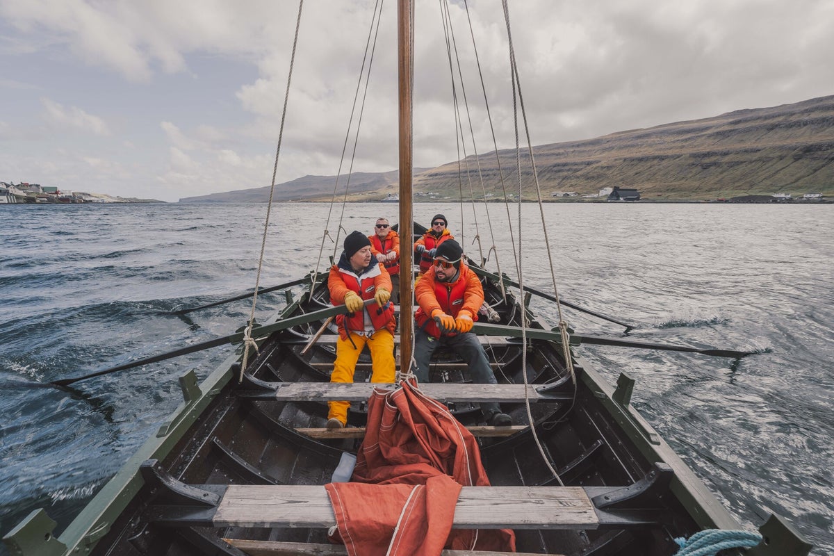 Viking Voyage 2024 - Naddoddur: A Modern Expedition Following Ancient ...