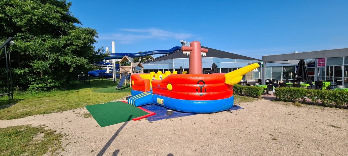 Springkussen Piratenschip XXL / Springkussens | Party & Springkussens ...