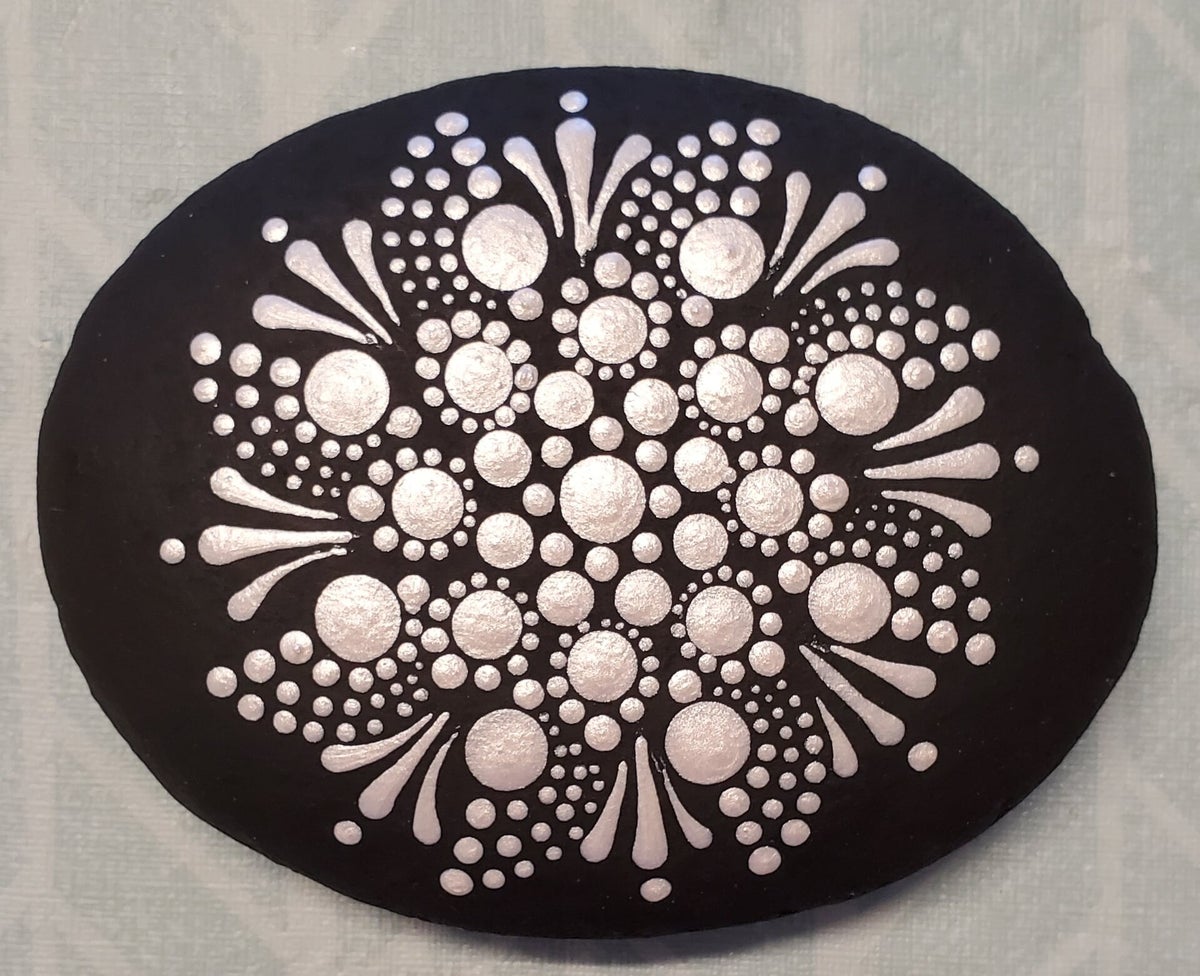 BLACK AND WHITE PEARL ROCK #109 | Dots and Moore