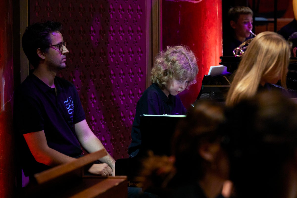 Gallery - On Stage | Lucas Chiche