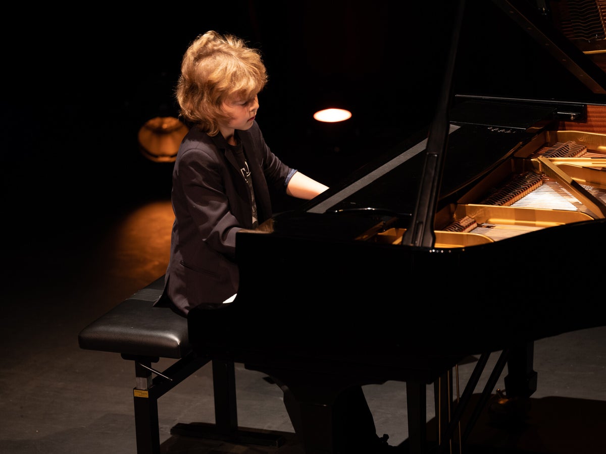 Gallery - On Stage | Lucas Chiche