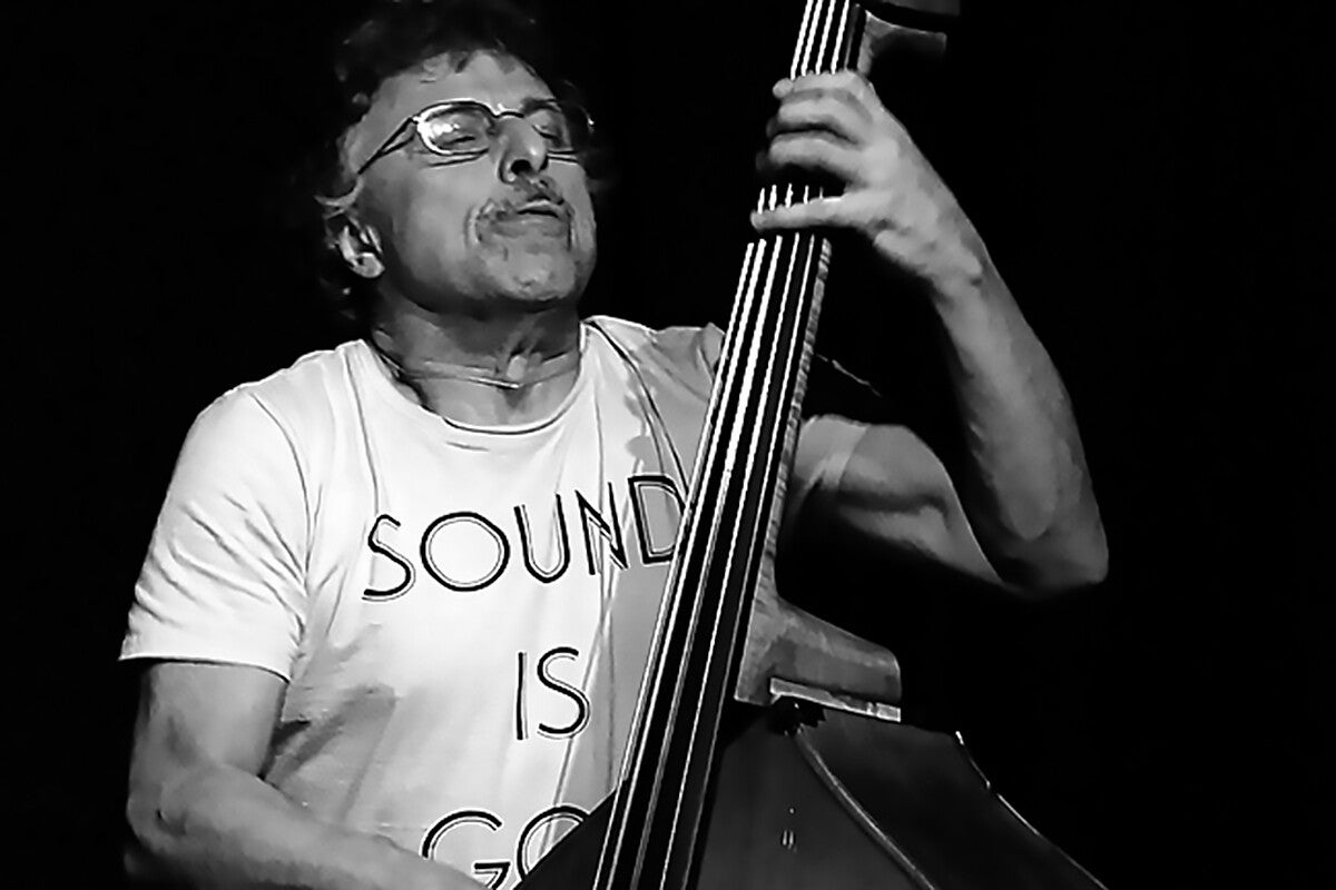 Joe Fonda, l'incroyable contrebassiste (1954-) / L'actu | Grave basse