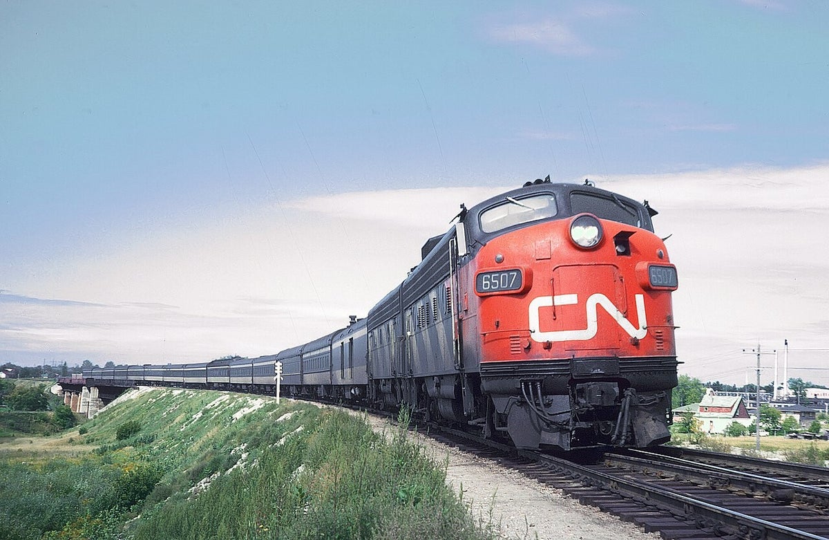 Super Continental | Trains and Railroads