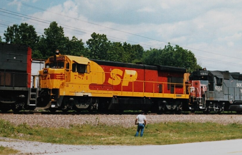 GE B30-7 Diesel-Electric Locomotive | Trains and Railroads