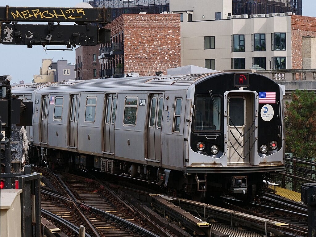 M (New York City Subway) | Trains and Railroads