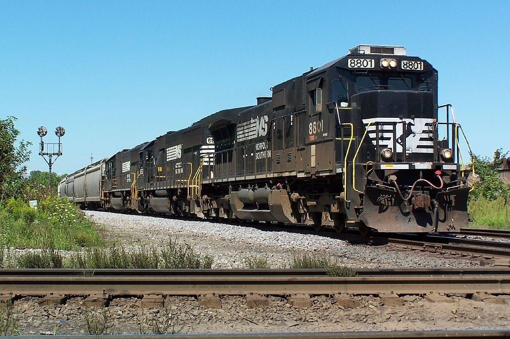 GE Dash 9 Series | Trains and Railroads