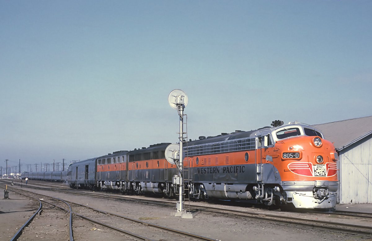 Southern Pacific MK TE-70-4S 7030 5 x 7 Photo | Trains and Railroads