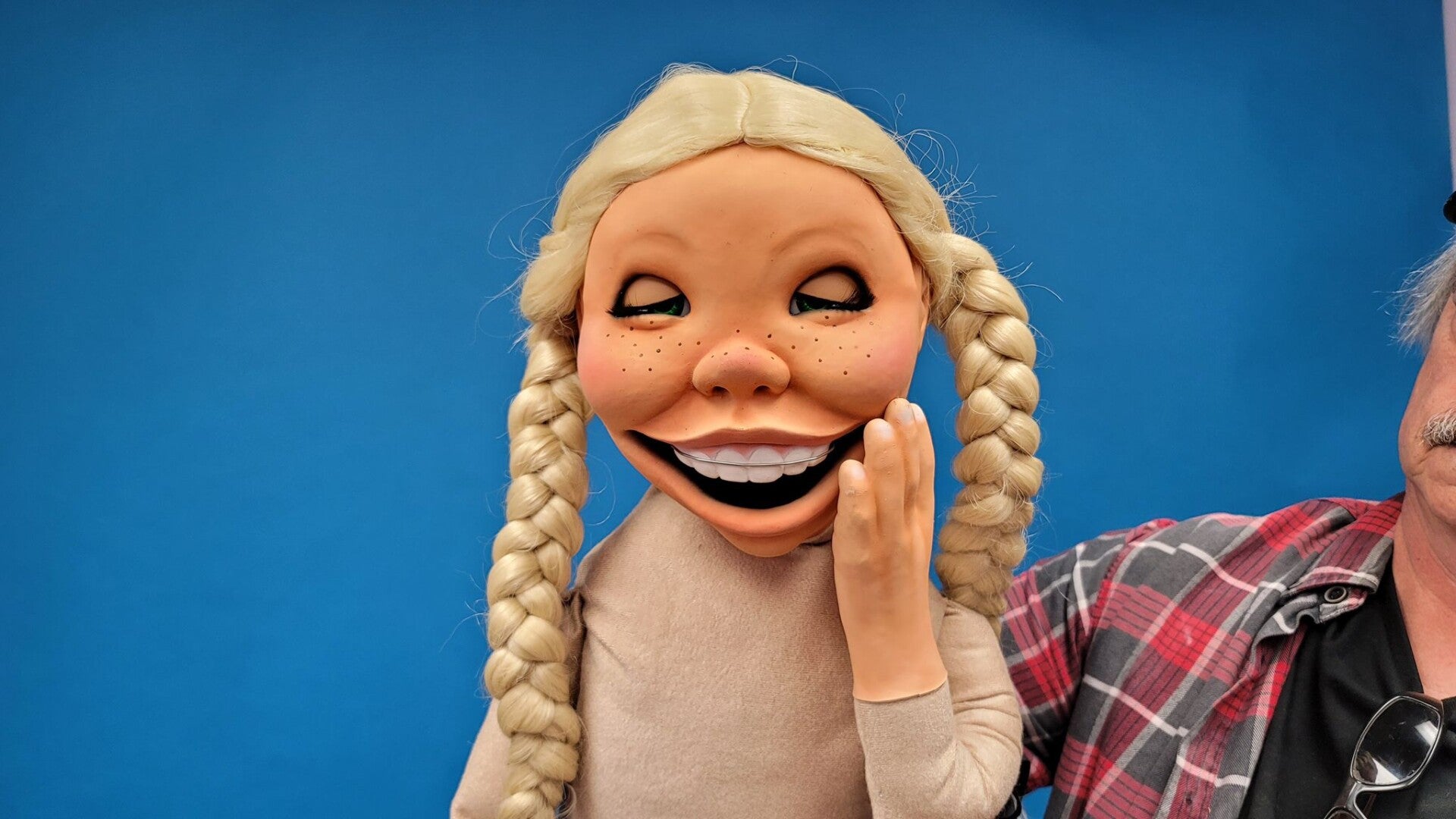 Ventriloquist Puppet Silly Sue / Puppettalk Ventriloquist puppets | Carlart