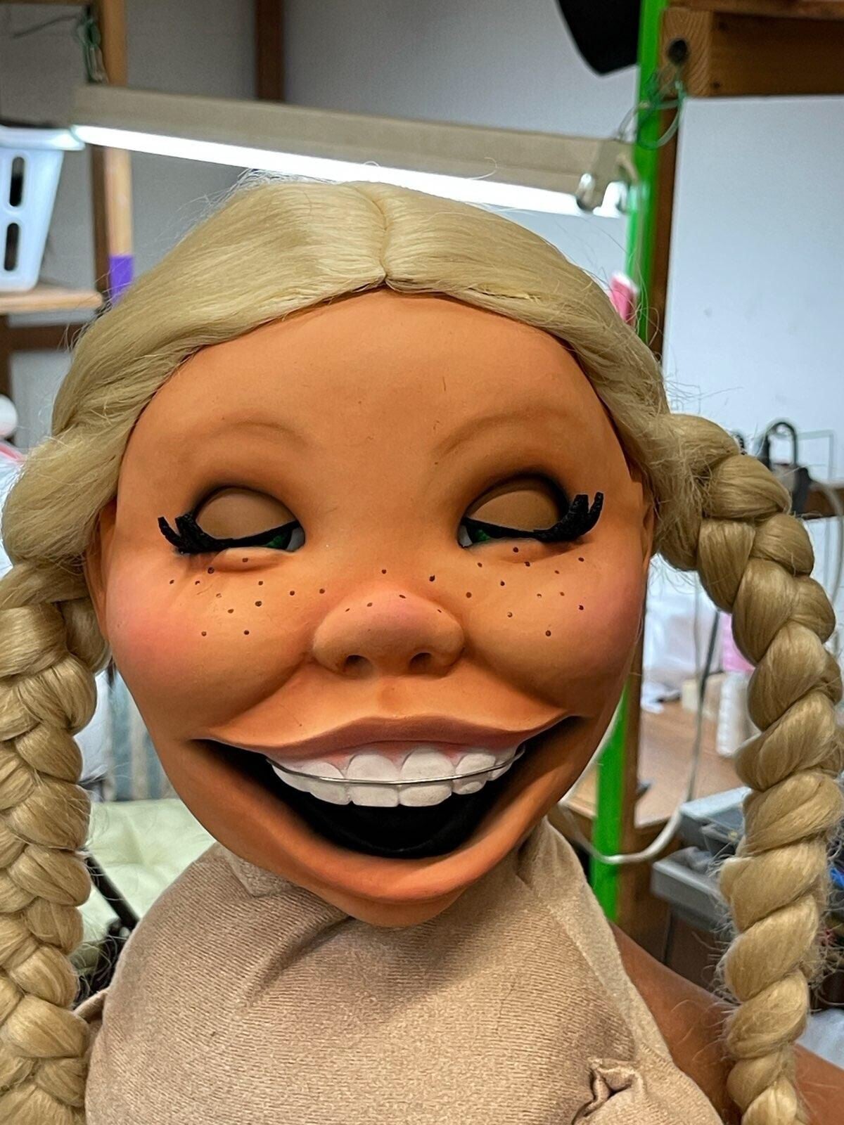 Ventriloquist Puppet Silly Sue / Puppettalk Ventriloquist puppets | Carlart