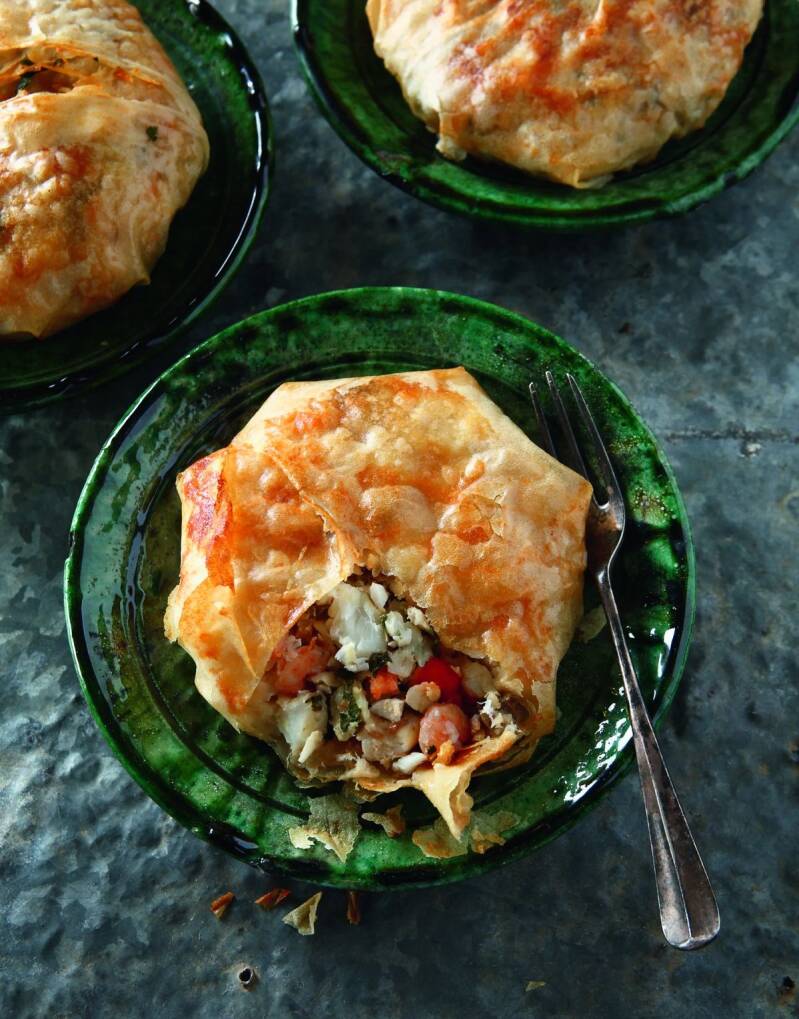 Pastilla au poisson et fruit de mer : recette marocaine authentique ...