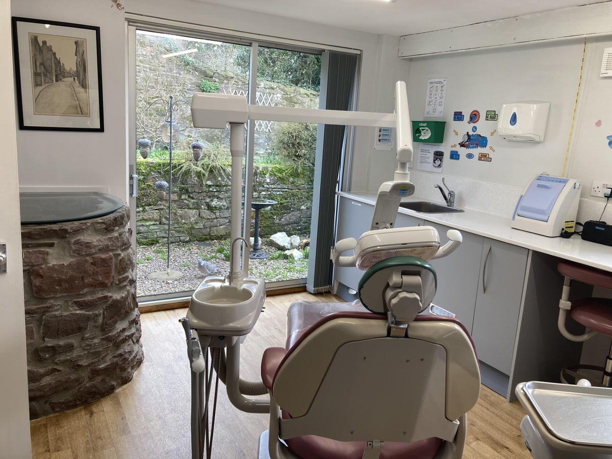 R&PM Thomson Dental Practice
