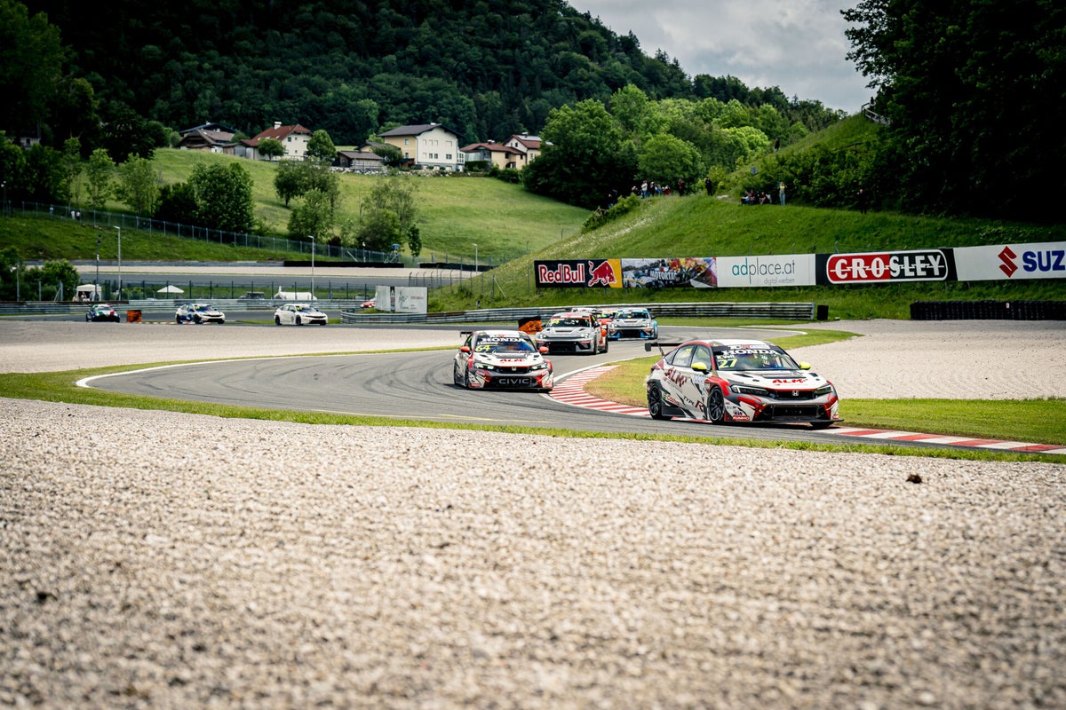 TCR Europe Champion 2025 bekommt einen Startplatz in der Kumho FIA TCR ...