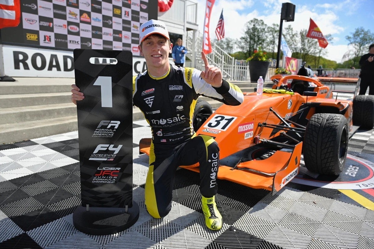 Perfektes Wochenende für Titus Sherlock bei der Formula Regional Rennen ...