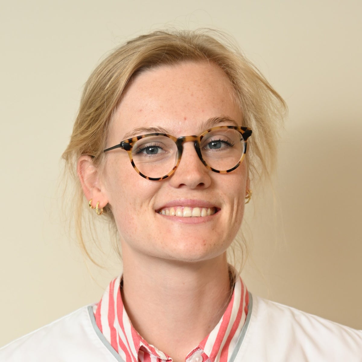 Dr. Delphine / Artsen / Wie zijn we? | Huisartsenpraktijk De Merel