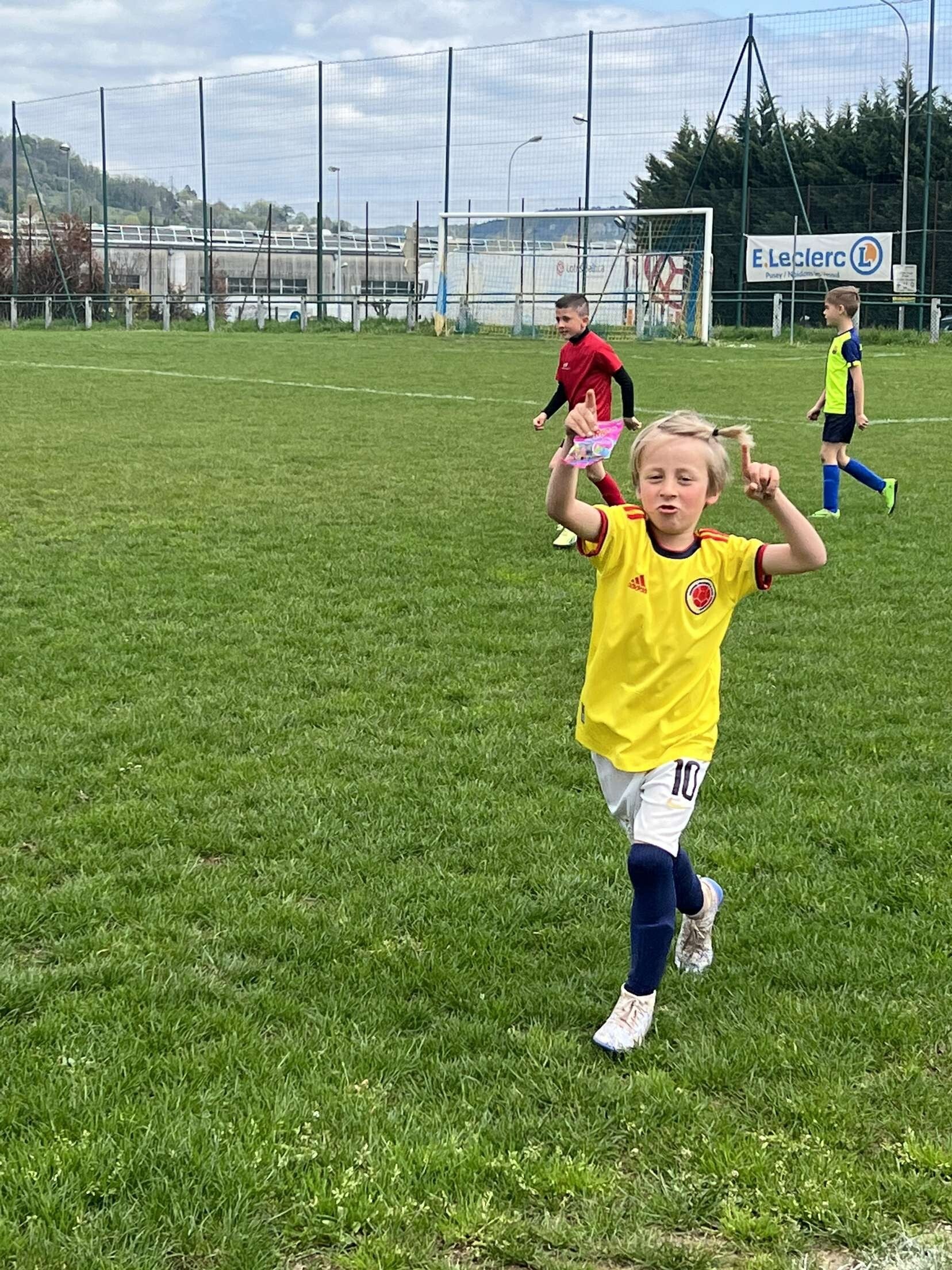 FOOTBALL CLUB NOIDANAIS